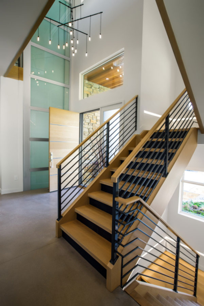 Hillside Hideaway - Entry & Stairs | TKP Architects